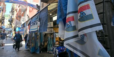 Mercato Parallelo Napoli Piazza Garibaldi